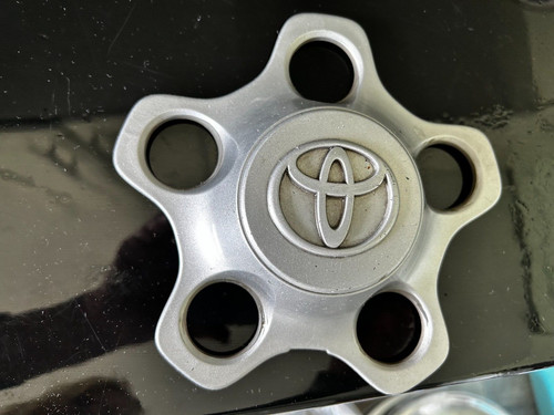 2006 Toyota Highlander Wheel Center Cap